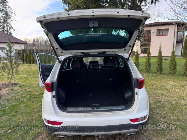 Белый Киа Sportage 2017 в Таллин, объемом двигателя 1.60 л и пробегом 168 тыс. км за 12700 €, фото 8 на AUTOMOTO.COM.LV