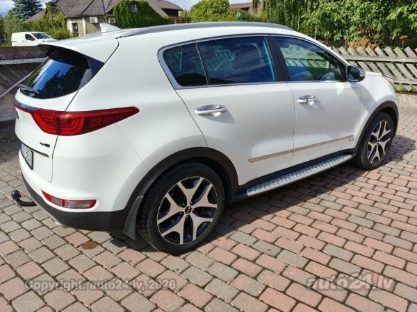 Белый Киа Sportage 2017 в Таллин, объемом двигателя 1.60 л и пробегом 97 тыс. км за 13000 €, фото 2 на AUTOMOTO.COM.LV