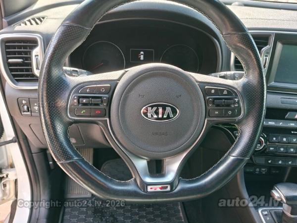 Белый Киа Sportage 2017 в Таллин, объемом двигателя 1.60 л и пробегом 97 тыс. км за 13000 €, фото 8 на AUTOMOTO.COM.LV