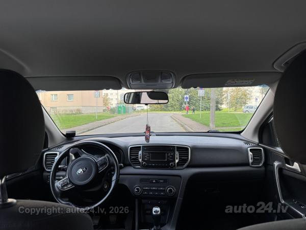 Balts Kia Sportage 2017 Tallina, ar dzinēja tilpumu 1.60 L un nobraukumu 141 tūkst. km par 10900 €, foto 11 vietnē AUTOMOTO.COM.LV