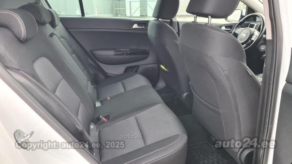 Balts Kia Sportage 2019 Tallina, ar dzinēja tilpumu 1.60 L un nobraukumu 152 tūkst. km par 14990 €, foto 11 vietnē AUTOMOTO.COM.LV