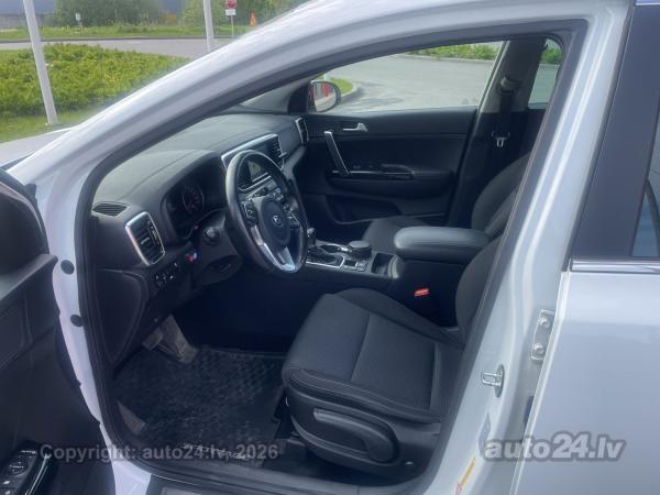 Balts Kia Sportage 2020 Tallina, ar dzinēja tilpumu 1.60 L un nobraukumu 81 tūkst. km par 17700 €, foto 8 vietnē AUTOMOTO.COM.LV