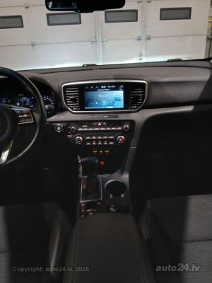 Balts Kia Sportage 2021 Tallina, ar dzinēja tilpumu 1.60 L un nobraukumu 49 tūkst. km par 19900 €, foto 10 vietnē AUTOMOTO.COM.LV