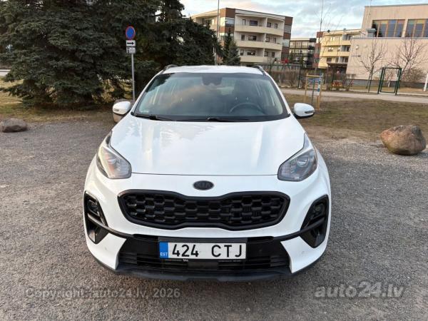 Balts Kia Sportage 2021 Tallina, ar dzinēja tilpumu 1.60 L un nobraukumu 39 tūkst. km par 19900 €, foto 2 vietnē AUTOMOTO.COM.LV