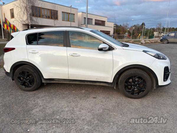 Balts Kia Sportage 2021 Tallina, ar dzinēja tilpumu 1.60 L un nobraukumu 39 tūkst. km par 19900 €, foto 3 vietnē AUTOMOTO.COM.LV