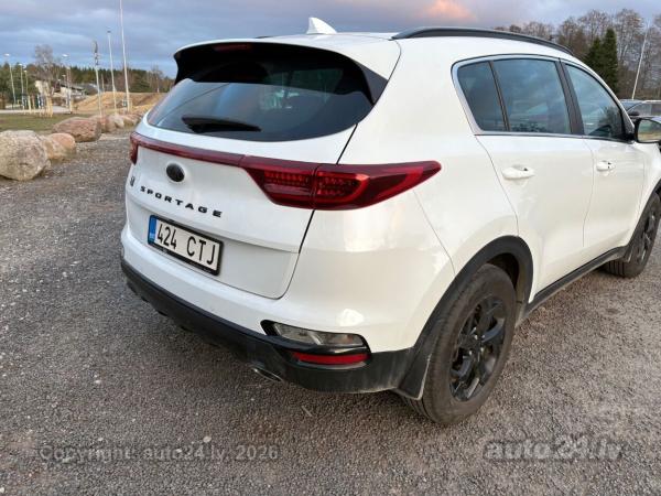 Balts Kia Sportage 2021 Tallina, ar dzinēja tilpumu 1.60 L un nobraukumu 39 tūkst. km par 19900 €, foto 4 vietnē AUTOMOTO.COM.LV