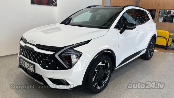 White Kia Sportage 2023 in Narva, with an engine capacity of 1.60 L and mileage of 47 thousand km for 29990 €, photo 1 on AUTOMOTO.COM.LV