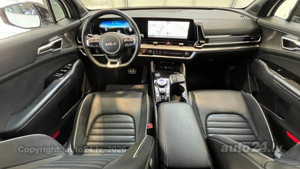 White Kia Sportage 2023 in Narva, with an engine capacity of 1.60 L and mileage of 47 thousand km for 29990 €, photo 7 on AUTOMOTO.COM.LV
