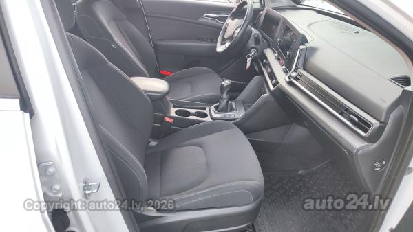 Белый Киа Sportage 2023 в Тарту, объемом двигателя 1.60 л и пробегом 72 тыс. км за 19990 €, фото 7 на AUTOMOTO.COM.LV