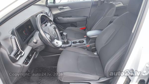 Белый Киа Sportage 2023 в Тарту, объемом двигателя 1.60 л и пробегом 72 тыс. км за 19990 €, фото 9 на AUTOMOTO.COM.LV