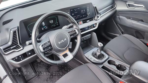 Белый Киа Sportage 2023 в Тарту, объемом двигателя 1.60 л и пробегом 72 тыс. км за 19990 €, фото 10 на AUTOMOTO.COM.LV