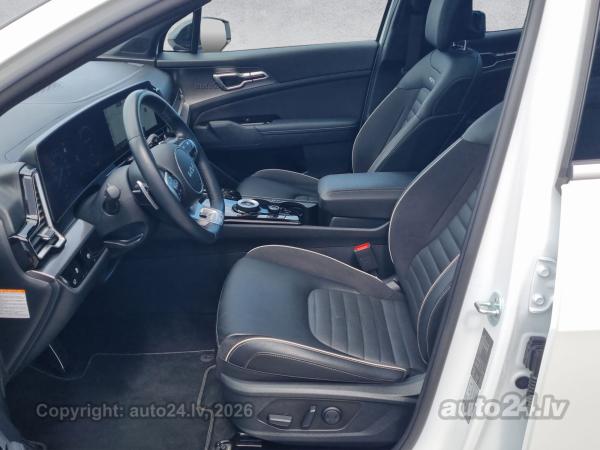 Белый Киа Sportage 2024 в Йыхви, объемом двигателя 1.60 л и пробегом 51 тыс. км за 33900 €, фото 3 на AUTOMOTO.COM.LV