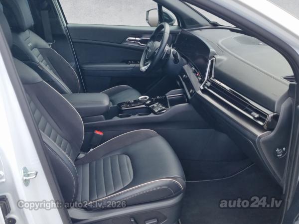 Белый Киа Sportage 2024 в Йыхви, объемом двигателя 1.60 л и пробегом 51 тыс. км за 33900 €, фото 9 на AUTOMOTO.COM.LV