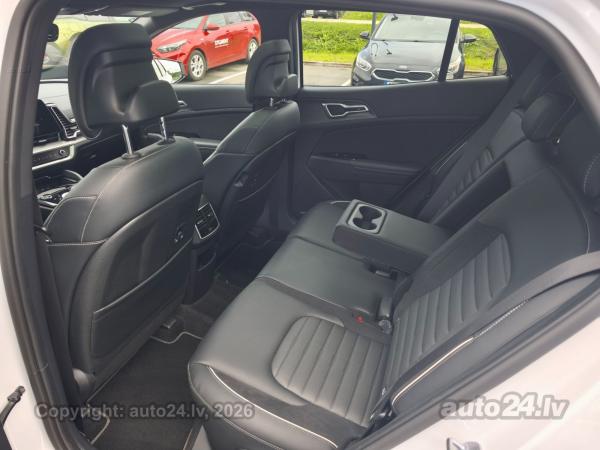 Белый Киа Sportage 2024 в Таллин, объемом двигателя 1.60 л и пробегом 32 тыс. км за 34800 €, фото 8 на AUTOMOTO.COM.LV