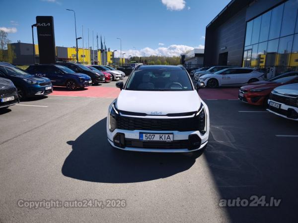Balts Kia Sportage 2026 Tallina, ar dzinēja tilpumu 1.60 L un nobraukumu 3 tūkst. km par 45900 €, foto 2 vietnē AUTOMOTO.COM.LV