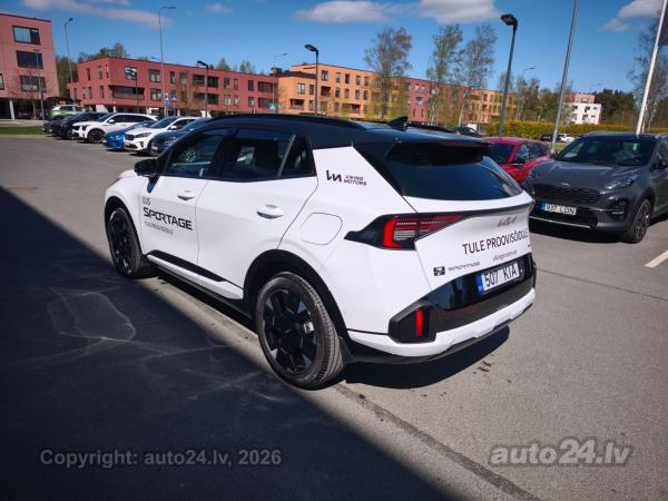 Balts Kia Sportage 2026 Tallina, ar dzinēja tilpumu 1.60 L un nobraukumu 3 tūkst. km par 45900 €, foto 4 vietnē AUTOMOTO.COM.LV