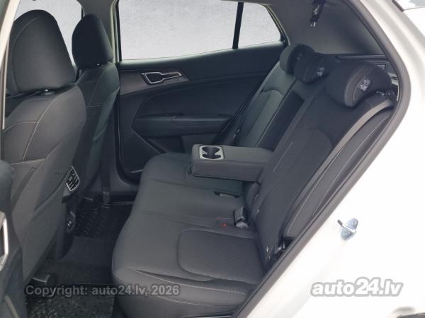 White Kia Sportage 2026 in Johvi, with an engine capacity of 1.60 L and mileage of 10 thousand km for 29980 €, photo 9 on AUTOMOTO.COM.LV