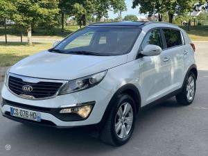 White Kia Sportage 2013 in Taurage, with an engine capacity of 2.00 L and mileage of 250 thousand km for 5700 €, photo  on AUTOMOTO.COM.LV