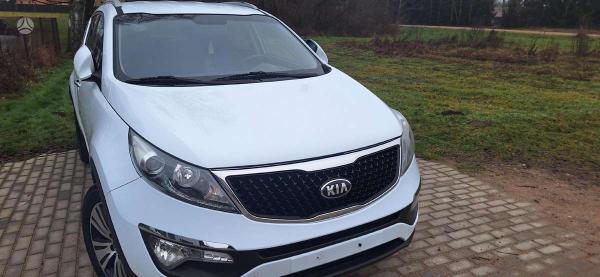 Balts Kia Sportage 2015 Tauragė, ar dzinēja tilpumu 1.69 L un nobraukumu 161 tūkst. km par 6950 €, foto 1 vietnē AUTOMOTO.COM.LV