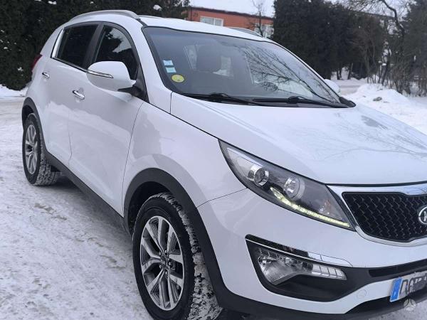 Белый Киа Sportage 2015 в Таураге, объемом двигателя 1.70 л и пробегом 259 тыс. км за 6800 €, фото 6 на AUTOMOTO.COM.LV