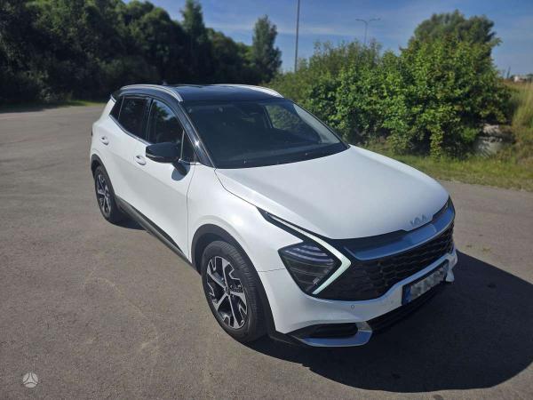 Белый Киа Sportage 2022 в Таураге, объемом двигателя 1.60 л и пробегом 100 тыс. км за 19200 €, фото 1 на AUTOMOTO.COM.LV