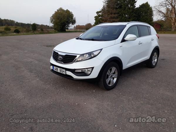 Balts Kia Sportage 2012 Tallina, ar dzinēja tilpumu 2.00 L un nobraukumu 116 tūkst. km par 8200 €, foto 1 vietnē AUTOMOTO.COM.LV