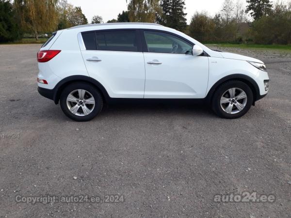 Balts Kia Sportage 2012 Tallina, ar dzinēja tilpumu 2.00 L un nobraukumu 116 tūkst. km par 8200 €, foto 6 vietnē AUTOMOTO.COM.LV