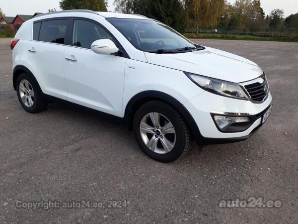 Balts Kia Sportage 2012 Tallina, ar dzinēja tilpumu 2.00 L un nobraukumu 116 tūkst. km par 8200 €, foto 7 vietnē AUTOMOTO.COM.LV