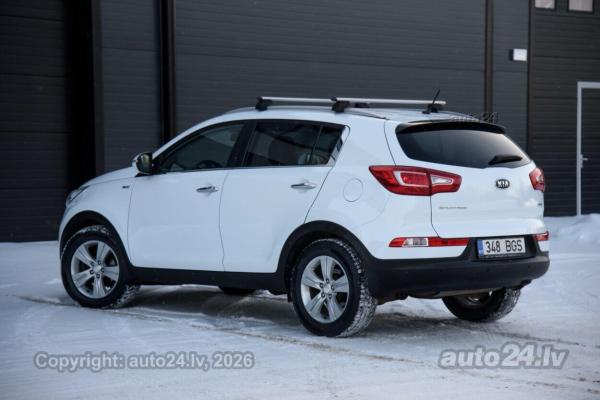 Balts Kia Sportage 2012 Pērnava, ar dzinēja tilpumu 2.00 L un nobraukumu 159 tūkst. km par 9800 €, foto 4 vietnē AUTOMOTO.COM.LV