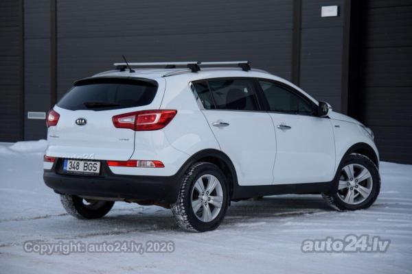 Balts Kia Sportage 2012 Pērnava, ar dzinēja tilpumu 2.00 L un nobraukumu 159 tūkst. km par 9800 €, foto 5 vietnē AUTOMOTO.COM.LV