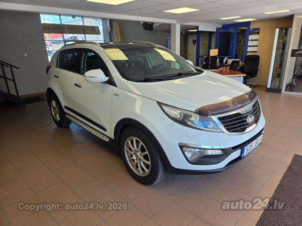 Белый Киа Sportage 2013 в Тарту, объемом двигателя 2.00 л и пробегом 222 тыс. км за 6990 €, фото 2 на AUTOMOTO.COM.LV
