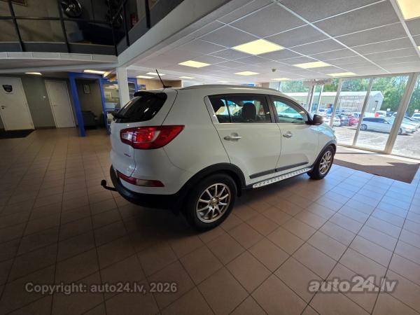 Белый Киа Sportage 2013 в Тарту, объемом двигателя 2.00 л и пробегом 222 тыс. км за 6990 €, фото 3 на AUTOMOTO.COM.LV