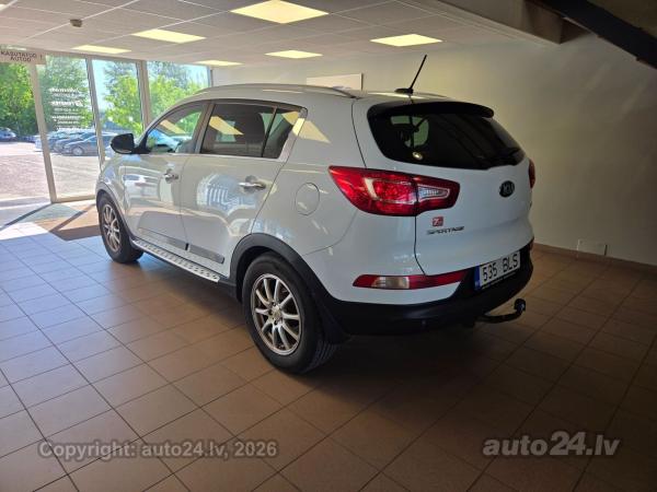 Белый Киа Sportage 2013 в Тарту, объемом двигателя 2.00 л и пробегом 222 тыс. км за 6990 €, фото 4 на AUTOMOTO.COM.LV