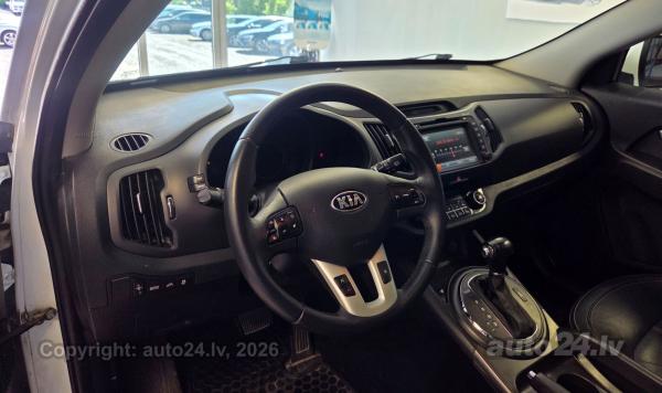 Белый Киа Sportage 2013 в Тарту, объемом двигателя 2.00 л и пробегом 222 тыс. км за 6990 €, фото 5 на AUTOMOTO.COM.LV