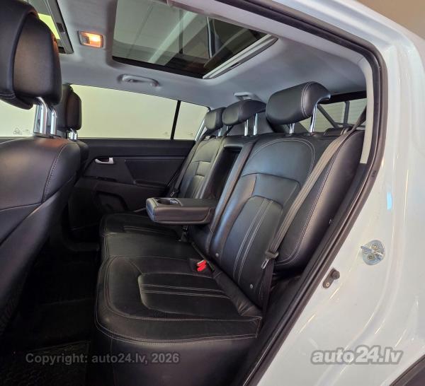 Белый Киа Sportage 2013 в Тарту, объемом двигателя 2.00 л и пробегом 222 тыс. км за 6990 €, фото 9 на AUTOMOTO.COM.LV