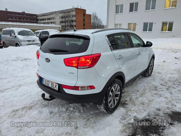 Balts Kia Sportage 2014 Tallina, ar dzinēja tilpumu 1.70 L un nobraukumu 145 tūkst. km par 8500 €, foto 4 vietnē AUTOMOTO.COM.LV