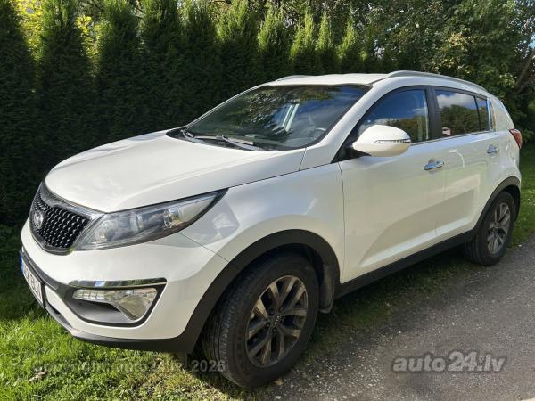 White Kia Sportage 2014 in Turi, with an engine capacity of 2.00 L and mileage of 145 thousand km for 8800 €, photo 1 on AUTOMOTO.COM.LV