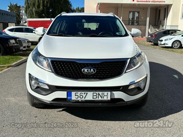 Белый Киа Sportage 2015 в Таллин, объемом двигателя 2.00 л и пробегом 290 тыс. км за 8400 €, фото 3 на AUTOMOTO.COM.LV