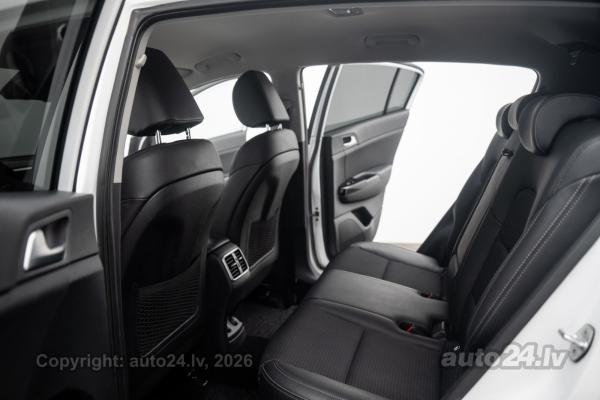 Белый Киа Sportage 2018 в Таллин, объемом двигателя 1.60 л и пробегом 167 тыс. км за 13999 €, фото 8 на AUTOMOTO.COM.LV