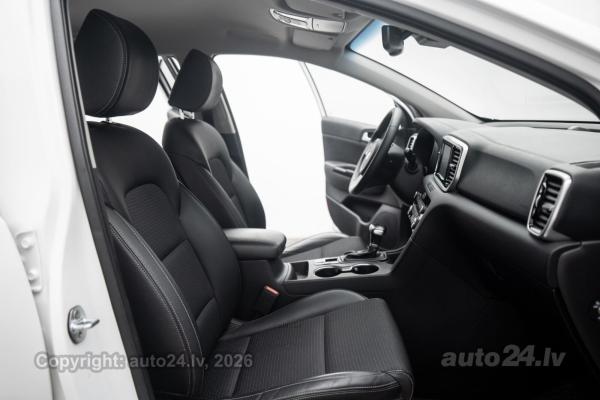 Белый Киа Sportage 2018 в Таллин, объемом двигателя 1.60 л и пробегом 167 тыс. км за 13999 €, фото 10 на AUTOMOTO.COM.LV
