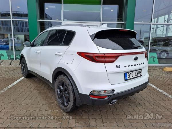 Белый Киа Sportage 2021 в Тарту, объемом двигателя 1.60 л и пробегом 71 тыс. км за 18000 €, фото 2 на AUTOMOTO.COM.LV