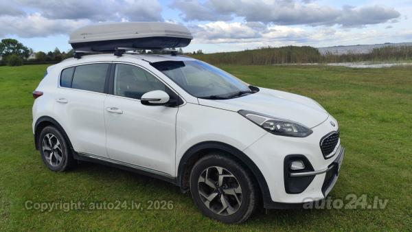 White Kia Sportage 2021 in Tallinn, with an engine capacity of 1.60 L and mileage of 132 thousand km for 15500 €, photo 5 on AUTOMOTO.COM.LV