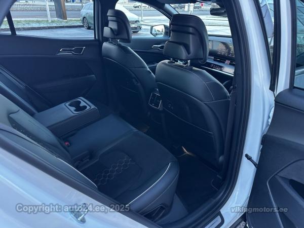 Balts Kia Sportage 2022 Tallina, ar dzinēja tilpumu 1.60 L un nobraukumu 113 tūkst. km par 24900 €, foto 11 vietnē AUTOMOTO.COM.LV
