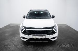 White Kia Sportage 2022 in Tallinn, with an engine capacity of 1.60 L and mileage of 58 thousand km for 29999 €, photo 1 on AUTOMOTO.COM.LV
