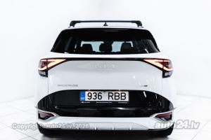 White Kia Sportage 2023 in Tallinn, with an engine capacity of 1.60 L and mileage of 47 thousand km for 34999 €, photo 1 on AUTOMOTO.COM.LV