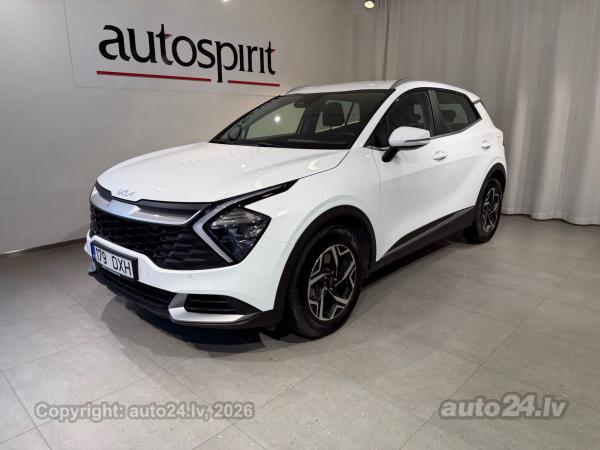 Balts Kia Sportage 2023 Tallina, ar dzinēja tilpumu 1.60 L un nobraukumu 48 tūkst. km par 23900 €, foto 1 vietnē AUTOMOTO.COM.LV