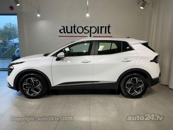 Белый Киа Sportage 2023 в Таллин, объемом двигателя 1.60 л и пробегом 48 тыс. км за 23900 €, фото 3 на AUTOMOTO.COM.LV