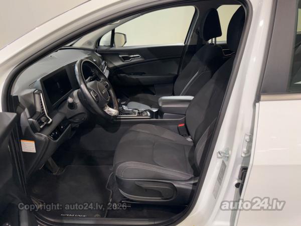 Белый Киа Sportage 2023 в Таллин, объемом двигателя 1.60 л и пробегом 48 тыс. км за 23900 €, фото 7 на AUTOMOTO.COM.LV
