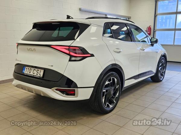White Kia Sportage 2023 in Parnu, with an engine capacity of 1.60 L and mileage of 93 thousand km for 30900 €, photo 4 on AUTOMOTO.COM.LV