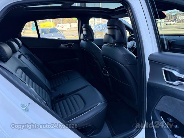 Balts Kia Sportage 2024 Tallina, ar dzinēja tilpumu 1.60 L un nobraukumu 77 tūkst. km par 36900 €, foto 5 vietnē AUTOMOTO.COM.LV